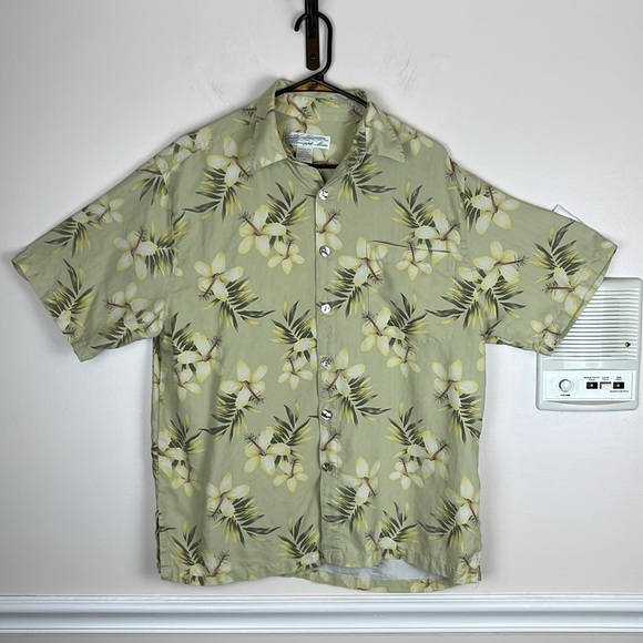 Pineapple Moon | Shirts | Vintage Pineapple Moon Silk Hawaiian Shirt ...